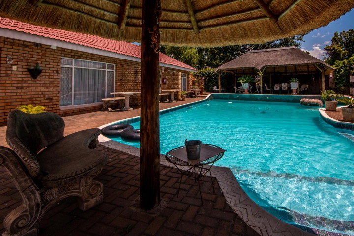 Invite Guest House - Self Catering Accommodation In Vanderbijlpark - Vereeniging
