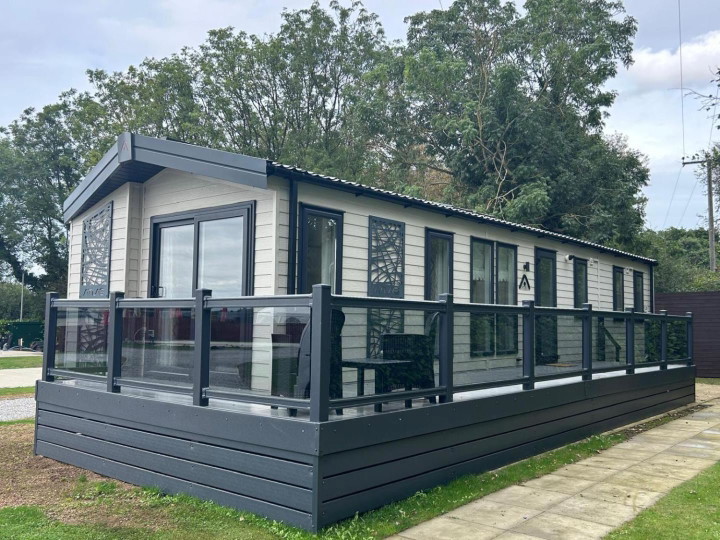 Peaceful Countryside Lodge Near Hornsea - Hornsea