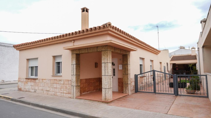 Casa Cruces - Sant Jaume d'Enveja