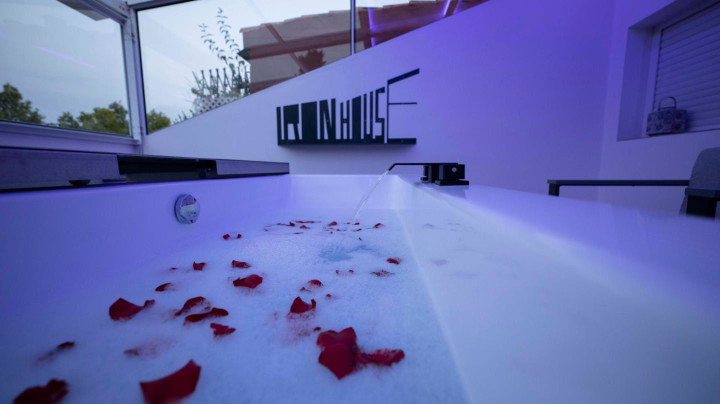Iron House - Penthouse With Bathtub In Golden Mile & Roman Bridge - Marbella