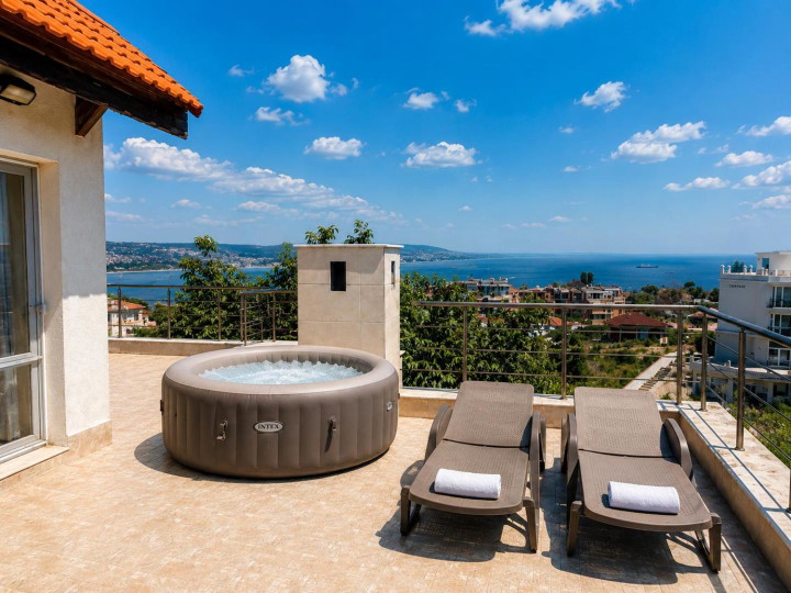 Villa Avelia - Sea View Jacuzzi Retreat - Varna