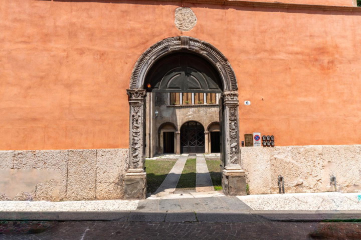 Palazzo Delle Guglie By Postcardsfrom - Verona