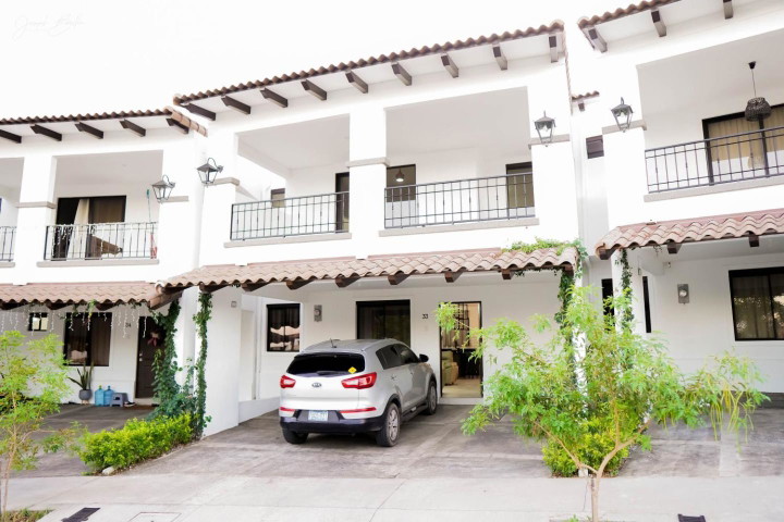Beautiful Modern Home In Res San Andres - El Salvador