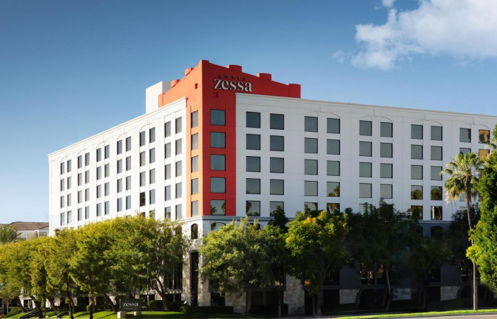Hotel Zessa Orange County Airport, A Doubletree By Hilton - Santa Ana, CA