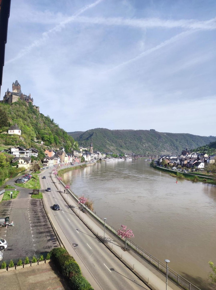 Panorama Oase Ferienwohnung Mit Blick Auf Mosel Und Reichsburg - Klotten