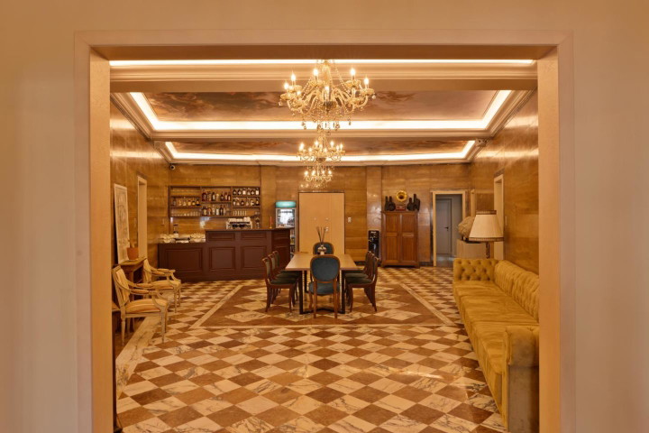 2115 Boutique Hostel - Durrës
