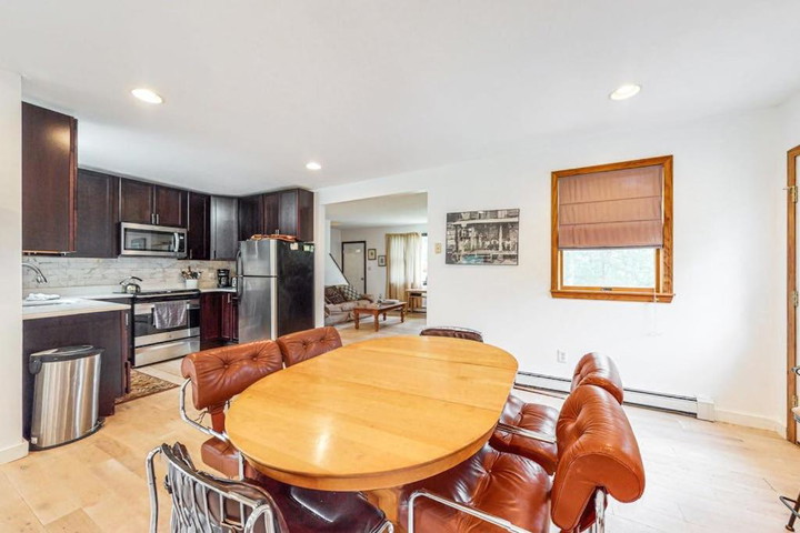 Lake Shore Living - Massachusetts