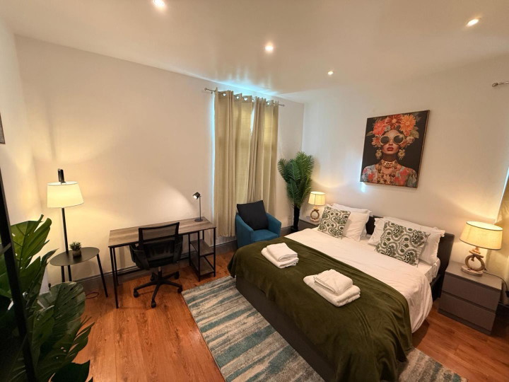 Colourful 2-bed Flat Near Teesside Uni - Stockton-on-Tees