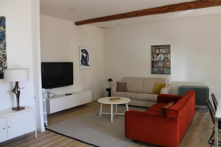 Maison Chaleureuse Avec Grande Terrasse - Bellegarde