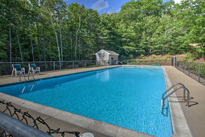 Mtn Views, On-site Trails! Spacious Bartlett Home - New Hampshire (State)