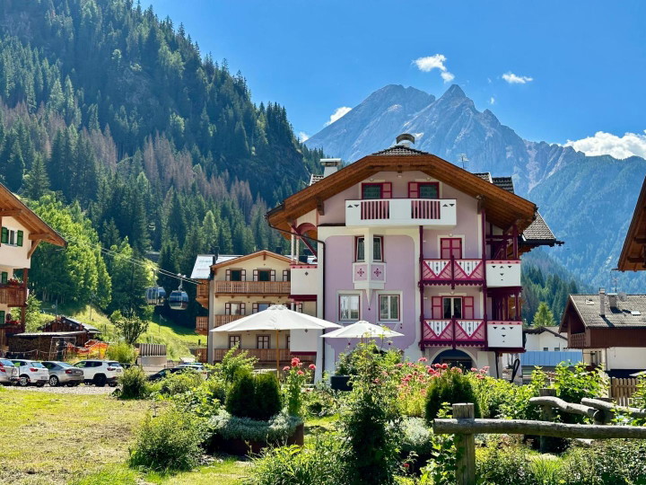 Cesa Planber Apartments Mountain View Ski-in Ski-out - Alta Badia