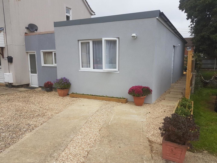 The Lily Pad Apartment & Wrens Nest Studio - Swindon