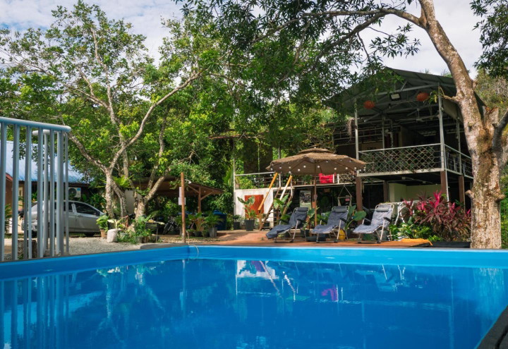 Timba Garden Free Town And Jetty Transport - Semporna