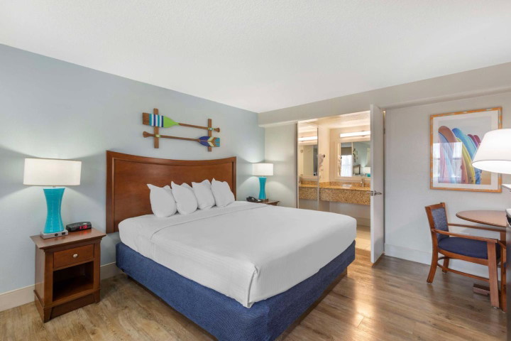 Best Western Cocoa Beach - Port Canaveral - Cocoa Beach, FL