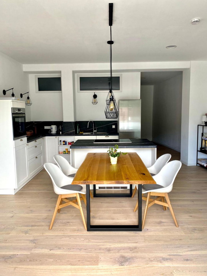 Exklusive 82 Qm Loftwohnung Mit Tiefgarage Und Süd-balkon Zentral - Titisee-Neustadt
