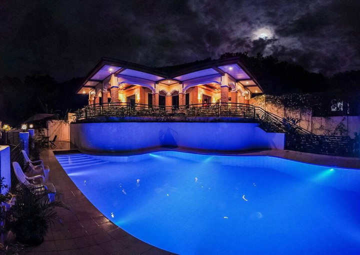 Twin House Villa - Coron
