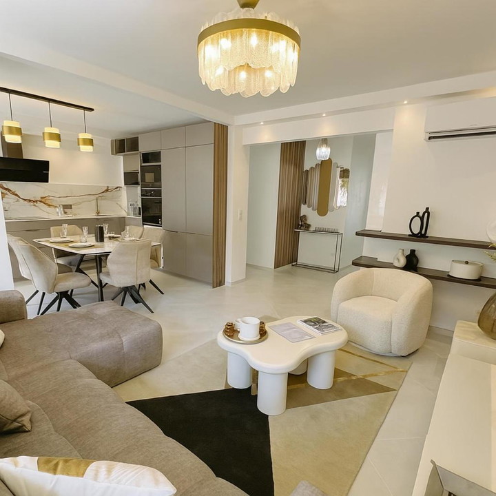 Newly Renovated 2br Modern - 칸