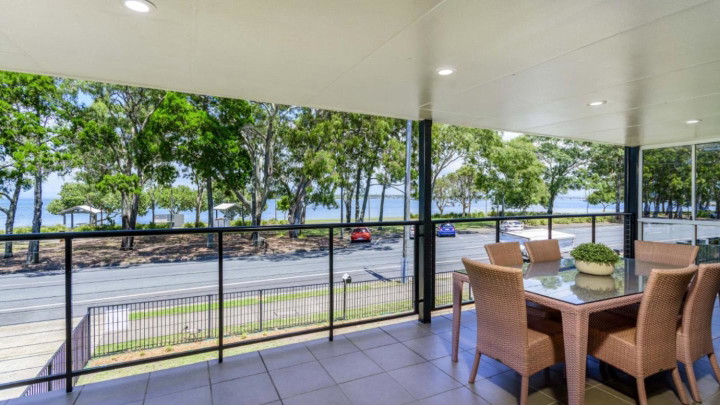 Waterfront Views From Your Balcony - Brisbane