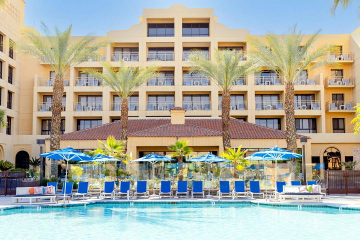 Renaissance Palm Springs Hotel - Idyllwild-Pine Cove, CA
