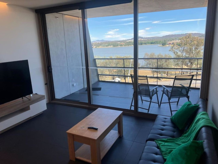 Luxe 1 Br Retreat Lake Views At Nishi New Acton Canberra City - Belconnen