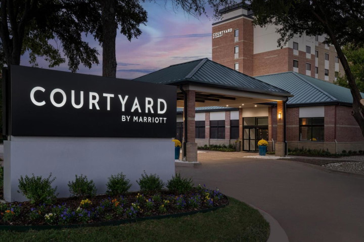 Courtyard Dallas Addison Quorum Drive - Carrollton, TX