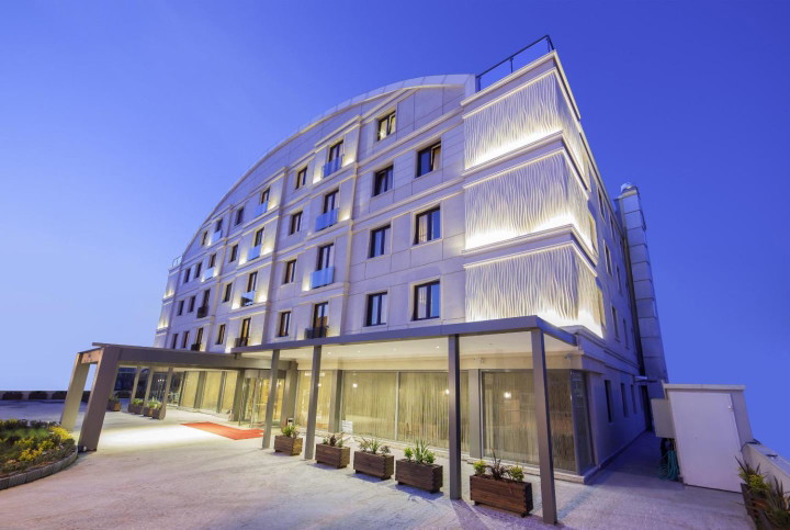 Lamec Hotel Business - İçmeler