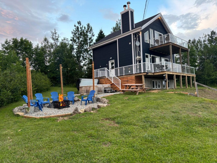 Le Rassembleur, Spa & Salle De Jeu - Charlevoix Regional County Municipality