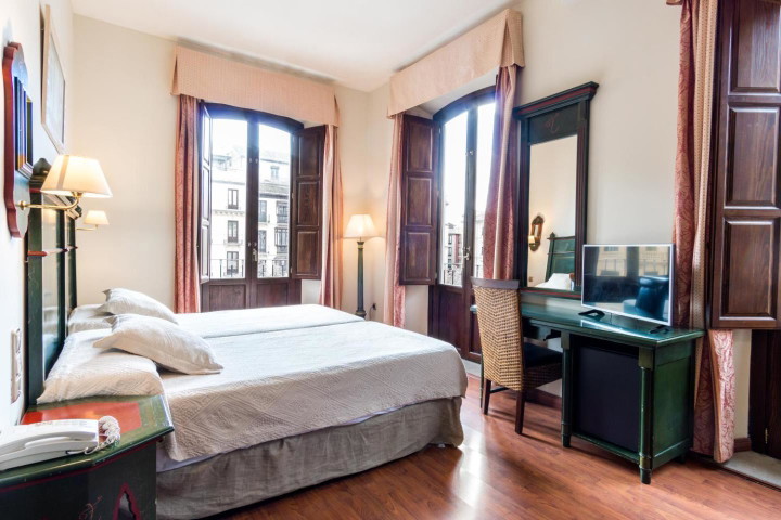 Hotel Plaza Nueva - Granada