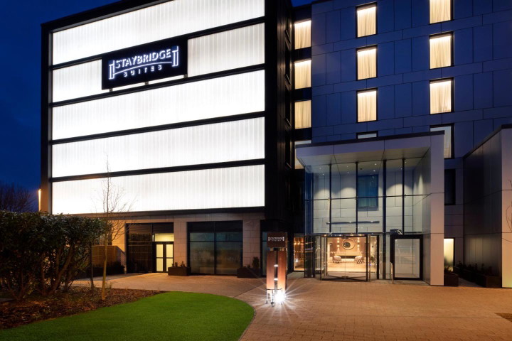 Staybridge Suites London Heathrow - Bath Road By Ihg - Hounslow