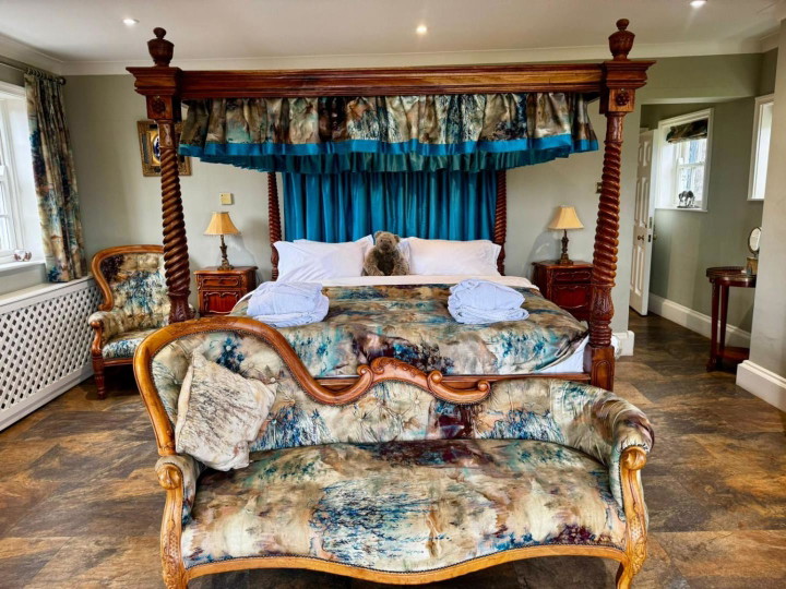 Burtree Country House, Tipi's, Treehouse & Lodge & House Rooms With Hot Tubs In A Private Garden - Thirsk