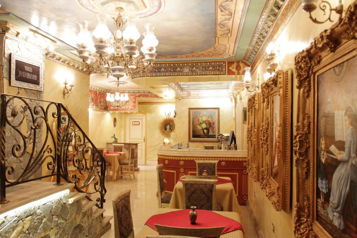 Hotel Boutique Vila Fernando Tirana - 地拉那