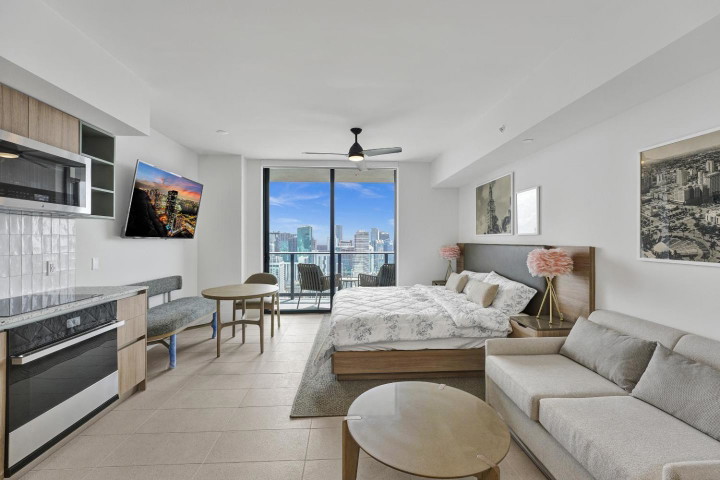 On 47th Floor! Free Parking & Views From The Top - Miami