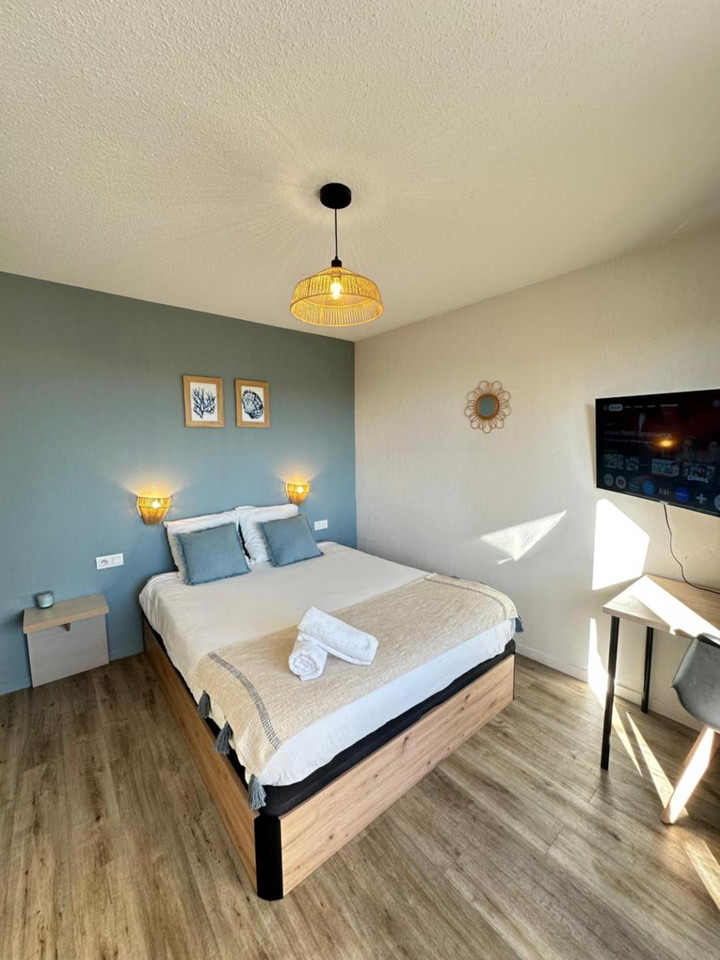 Appart'hôtel Avec Balcon Et Netflix - Avignon Gare Tgv Confluence - Avignon