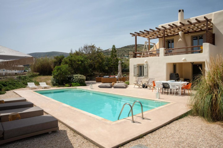 Parasporos Villa - Private Pool - Beach Access - Paros