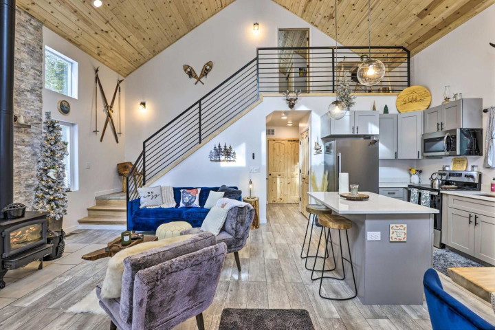 1 Mi To St Mary’s Glacier Trail: Modern Mtn Cabin! - Georgetown, CO