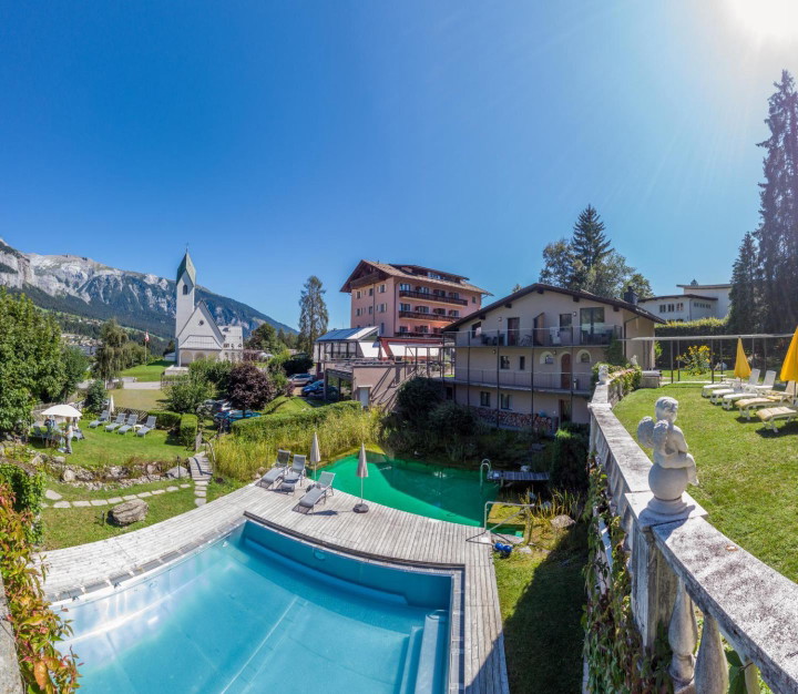 Hotel Cresta - Switzerland