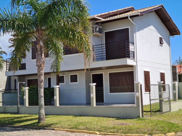 Casa Perto Da Praia - Frente Para Lagoa - Garopaba