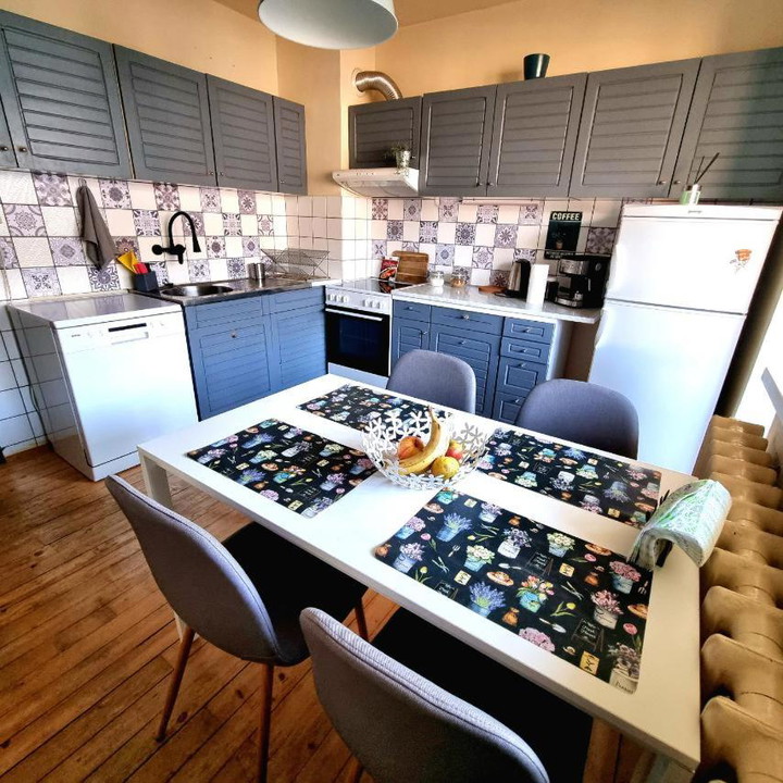 Spacious 3 Bedroom Apartment, Close To Metro Station - Sofia