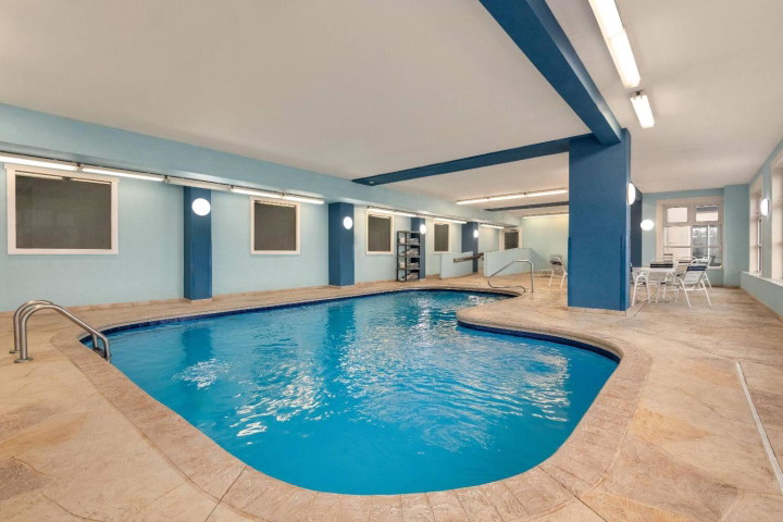 Baymont By Wyndham Rockford - Rockford, IL