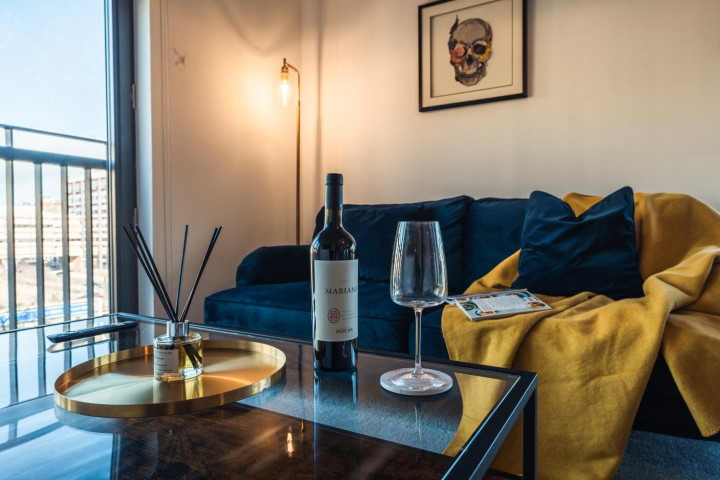 City View - A Stunning 2 Bed Apartment - Glasgow