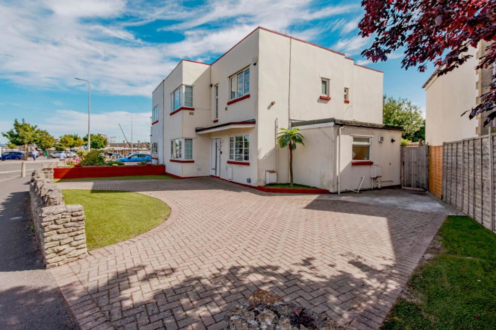 Art Deco House In The Centre - Weston-super-Mare
