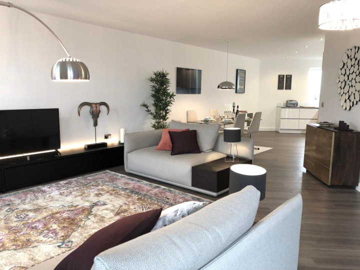 Panoramic Park And City Penthouses Retreat - London, UK