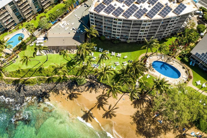 The Hale Pau Hana - Maui