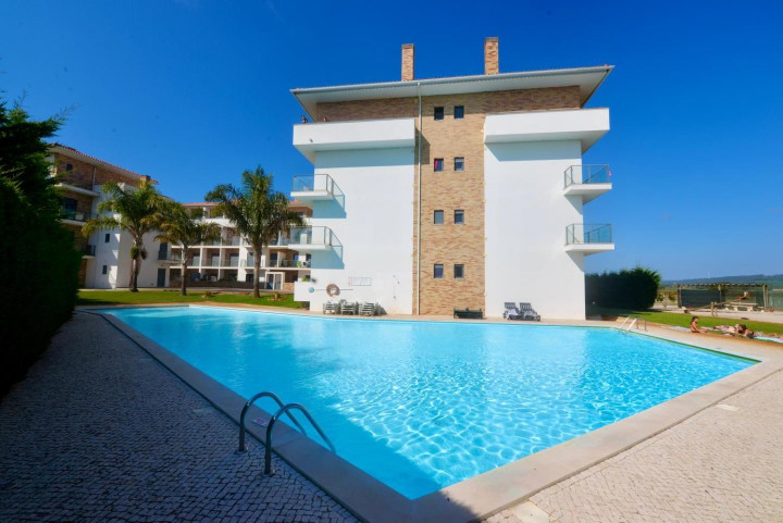 Pebble - 1 Bedroom Apartment Sleeps 5 With Pool & Tennis Court - Caldas da Rainha