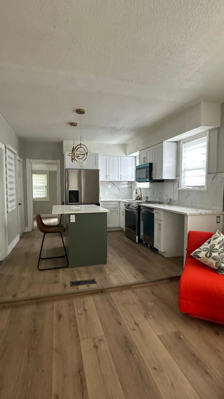 Newly Renovated Home - Kirkwood, MO