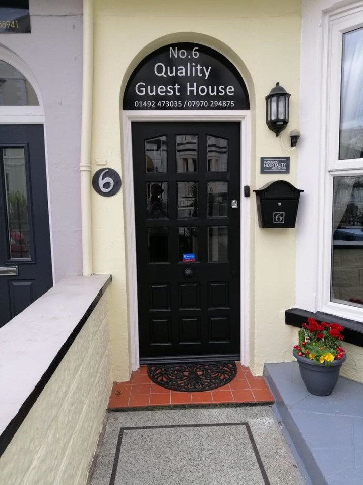 No 6 Quality Guesthouse - Llandudno