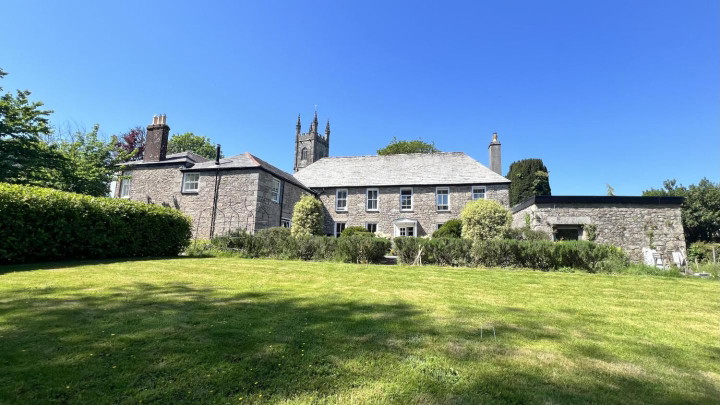 Manor House - Bodmin