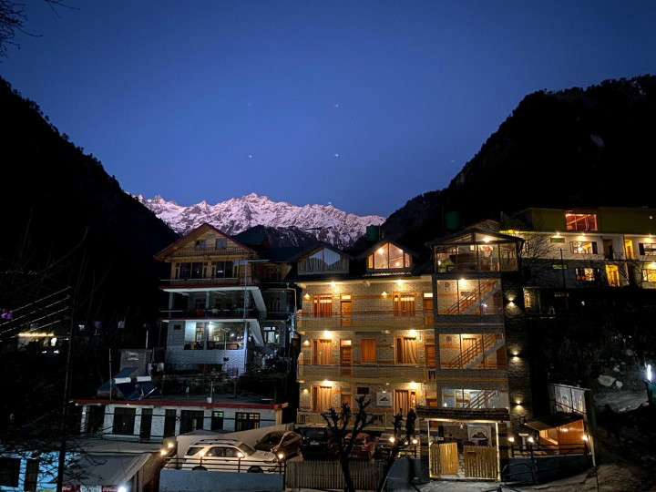 Dhi Ananta Homestay - Pure Veg - Kasol