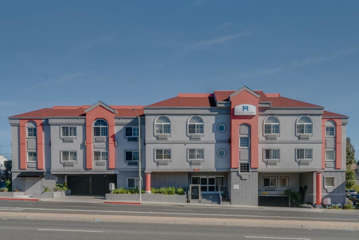 Hotel Aura Sfo Airport Free Shuttle - South San Francisco, CA