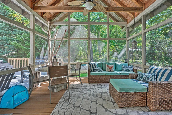 Luxury Family Home W/ Deck, Swim Spa & Grill! - New Buffalo, MI